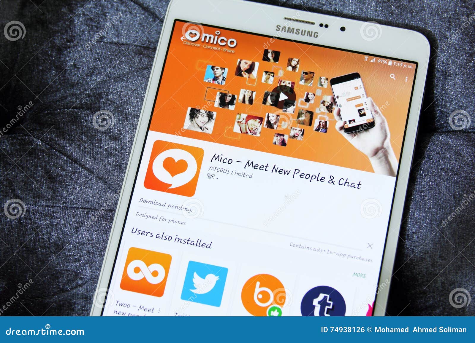 Mico app redactionele foto. Image of verslaving, vertoning - 74938126