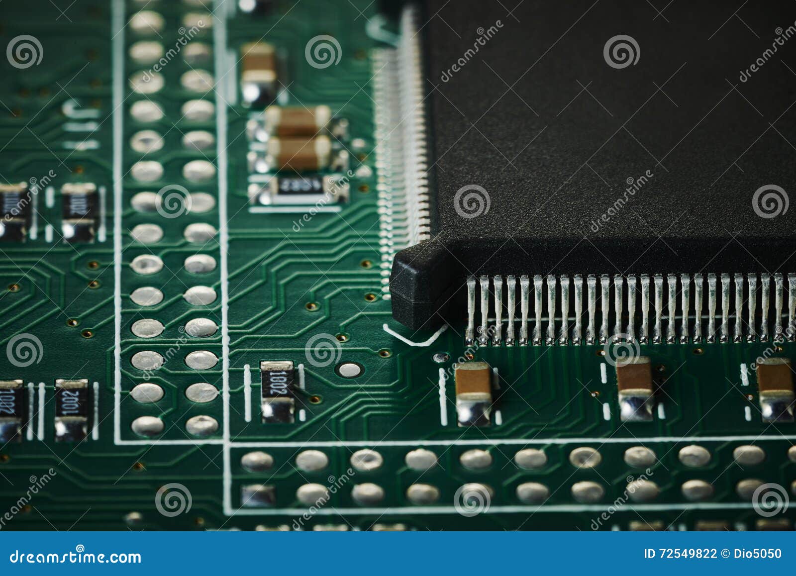 Micro- Chip in Detail Macro Stock Foto - Image of onderdeel, computer ... Micro- Chip in Detail Macro Stock Foto - Image of onderdeel, computer ...