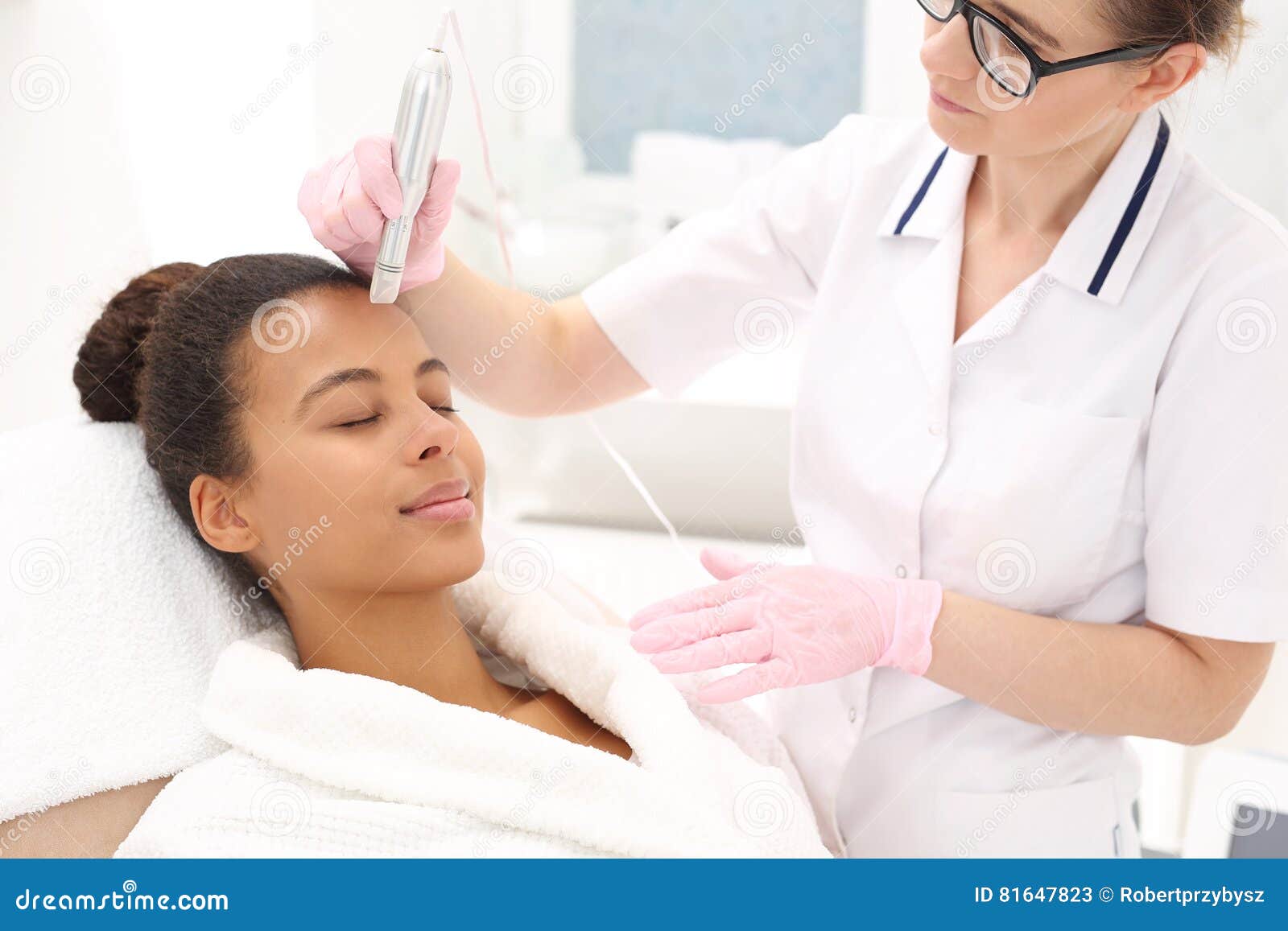 Micro Needle Mesotherapy Treatment Stock Image - Image of ...