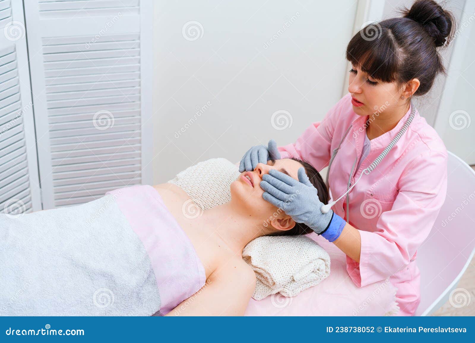 Micro-sensory Electric Microcurrent Procedure Bio Ems for Electrode ...