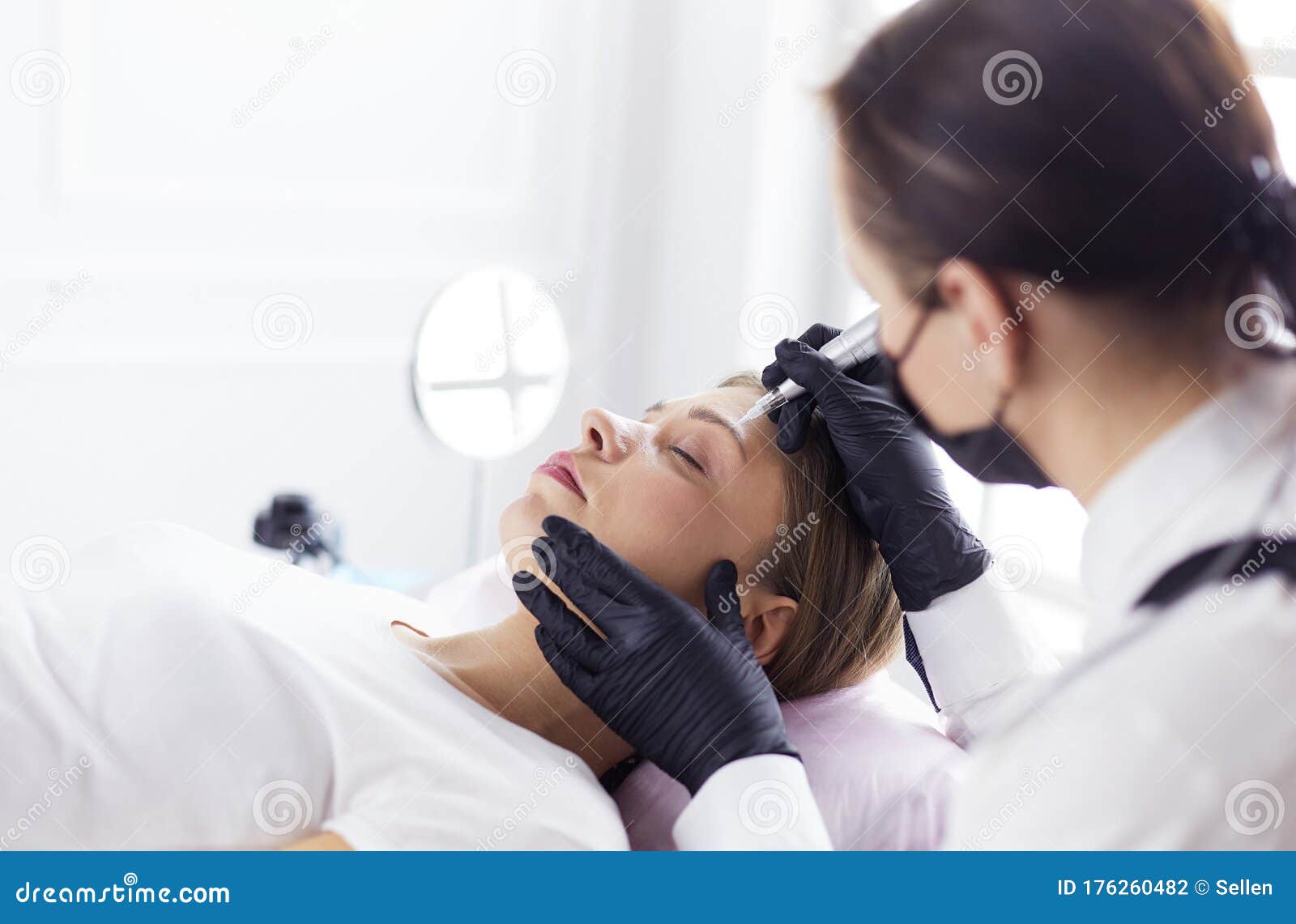 Microblading Eyebrows Work Flow in a Beauty Salon. Stock Photo - Image ...
