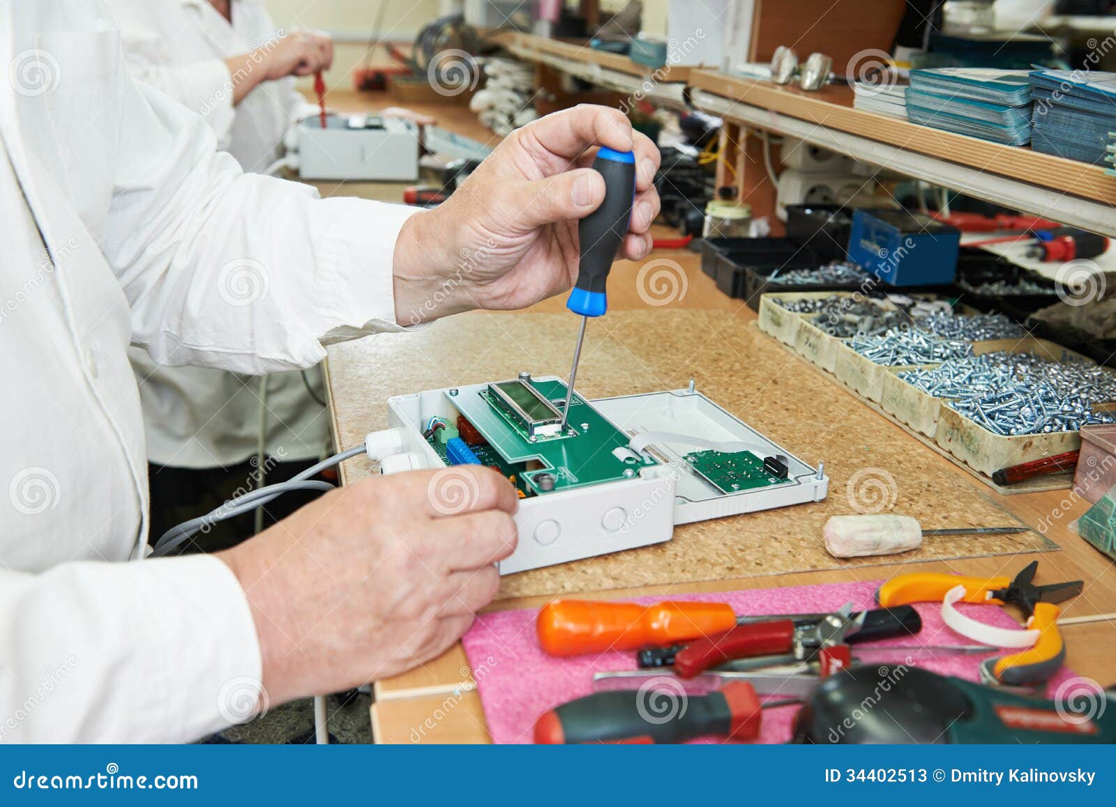 Microchip Assembling Manufacture Stock Image - Image of mount, board ...