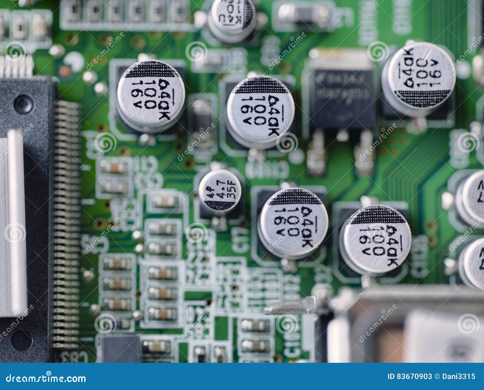 Microcircuito Eletrônico Com Microchip E Capacitores Imagem de Stock ...