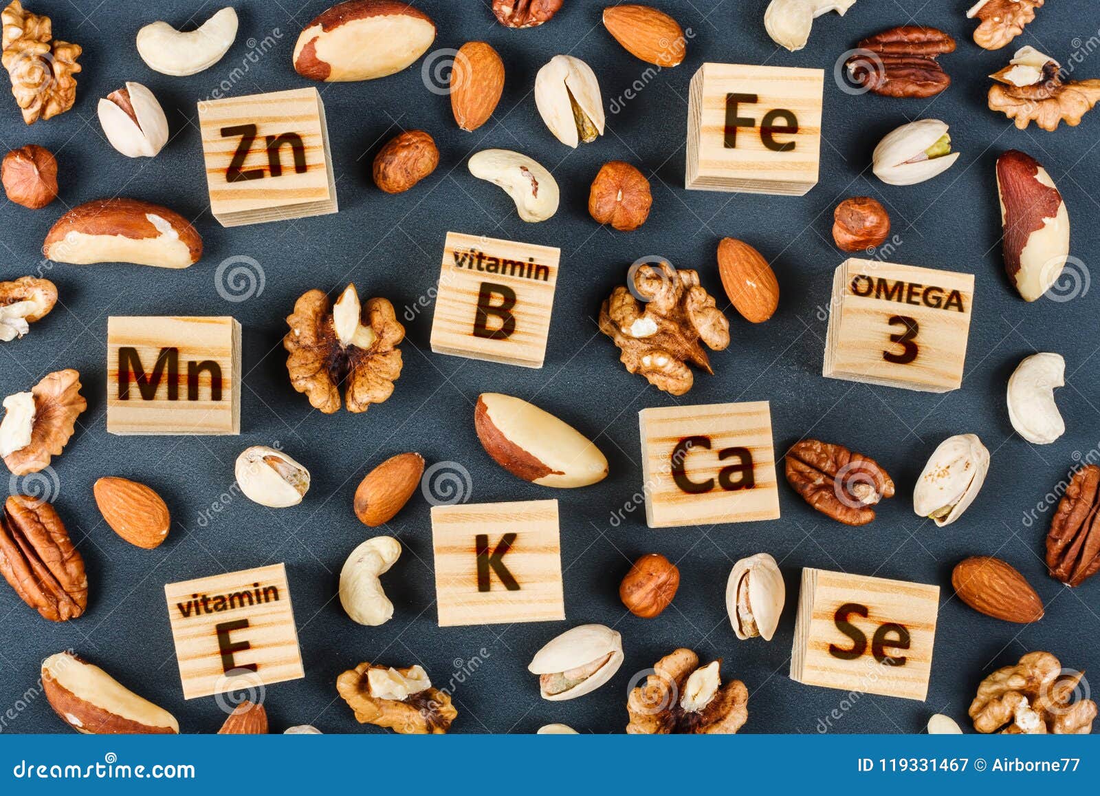 Microelements Och Vitaminer I Olika Typer Av Muttrar Fotografering för ...