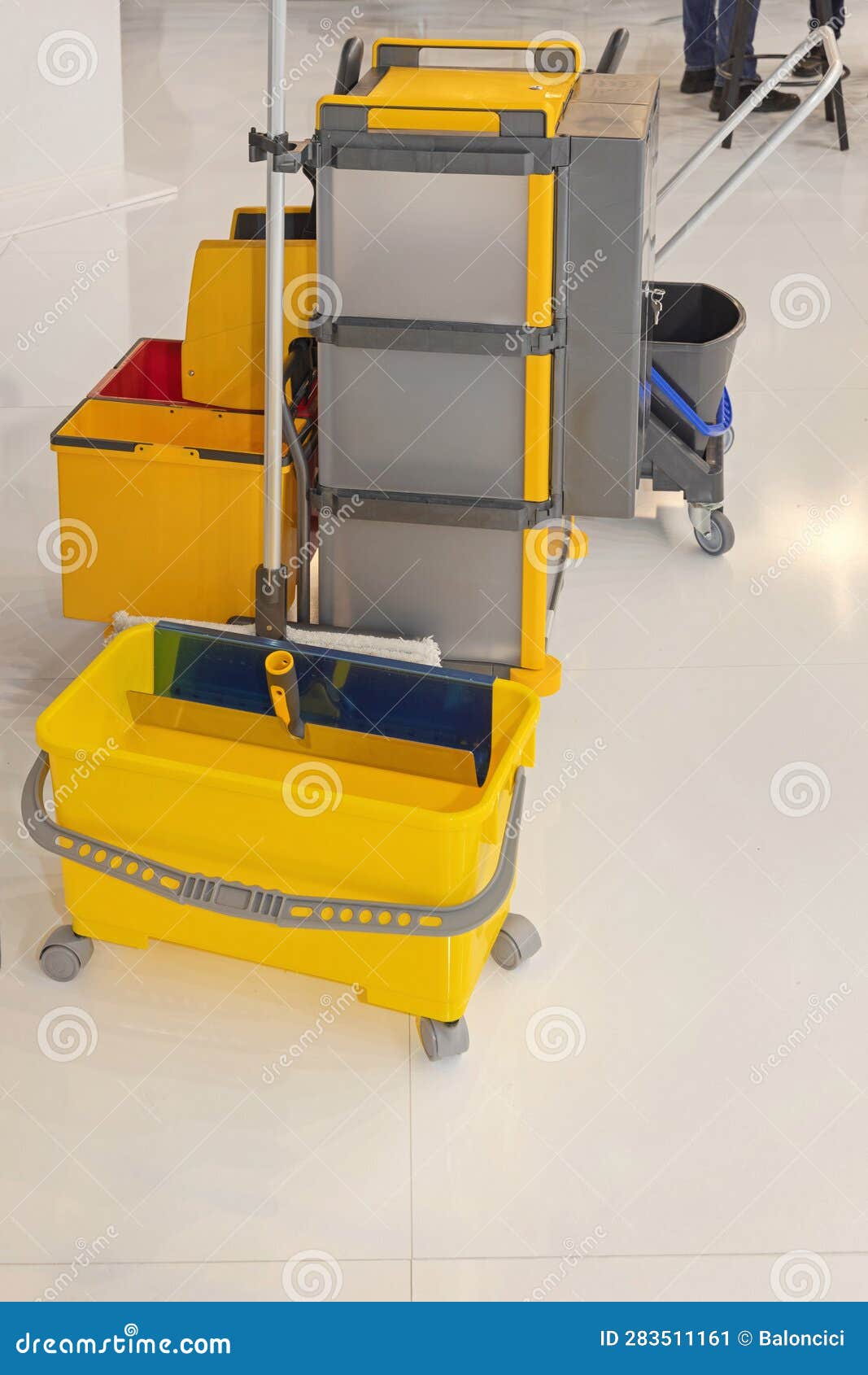 Microfiber Mop Wheeled Bucket Stock Image - Image of europe, shape ...