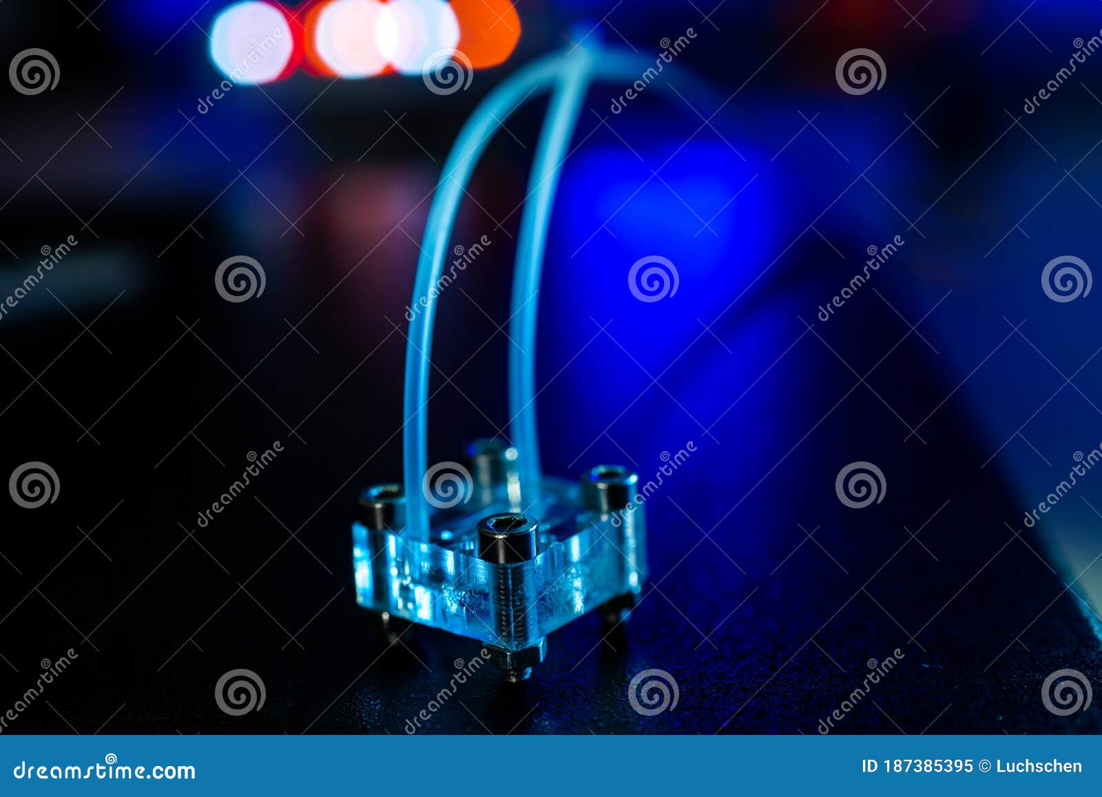 Microfluidic Device Instrument that Uses Micro Amounts of Fluid on a ...