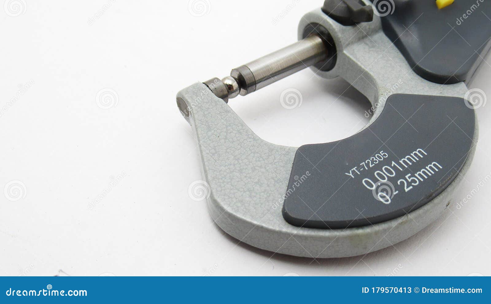 Micrometer Digital Quality Control Check Cutter, Roundness In Workshop ...