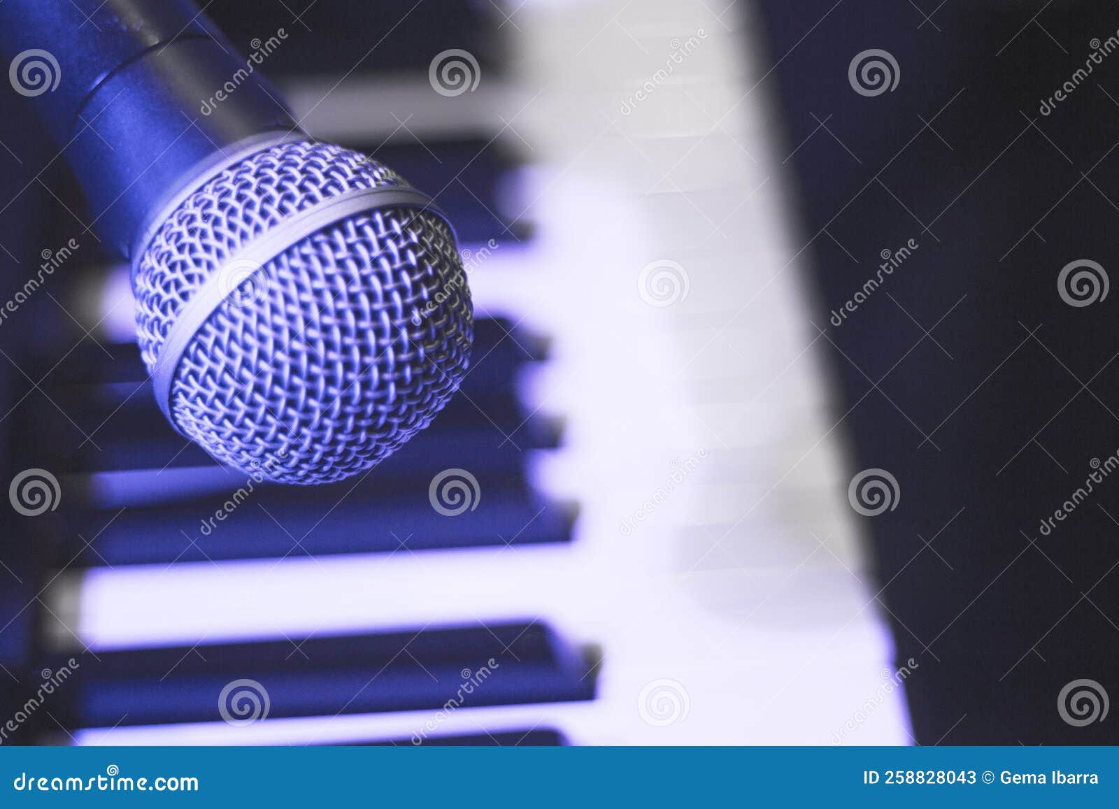Microphone Over Piano Keys in Dim Light Stock Image - Image of note ...