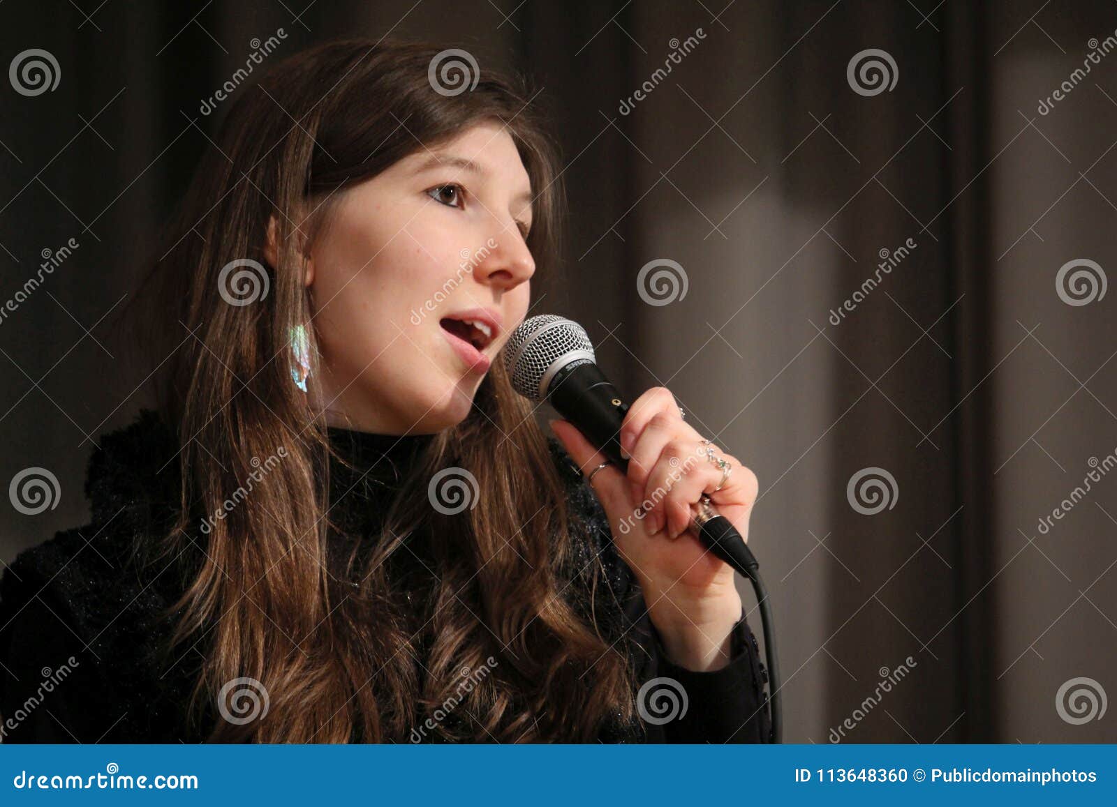 Microphone, Singing, Singer, Vocal Coach Picture. Image: 113648360
