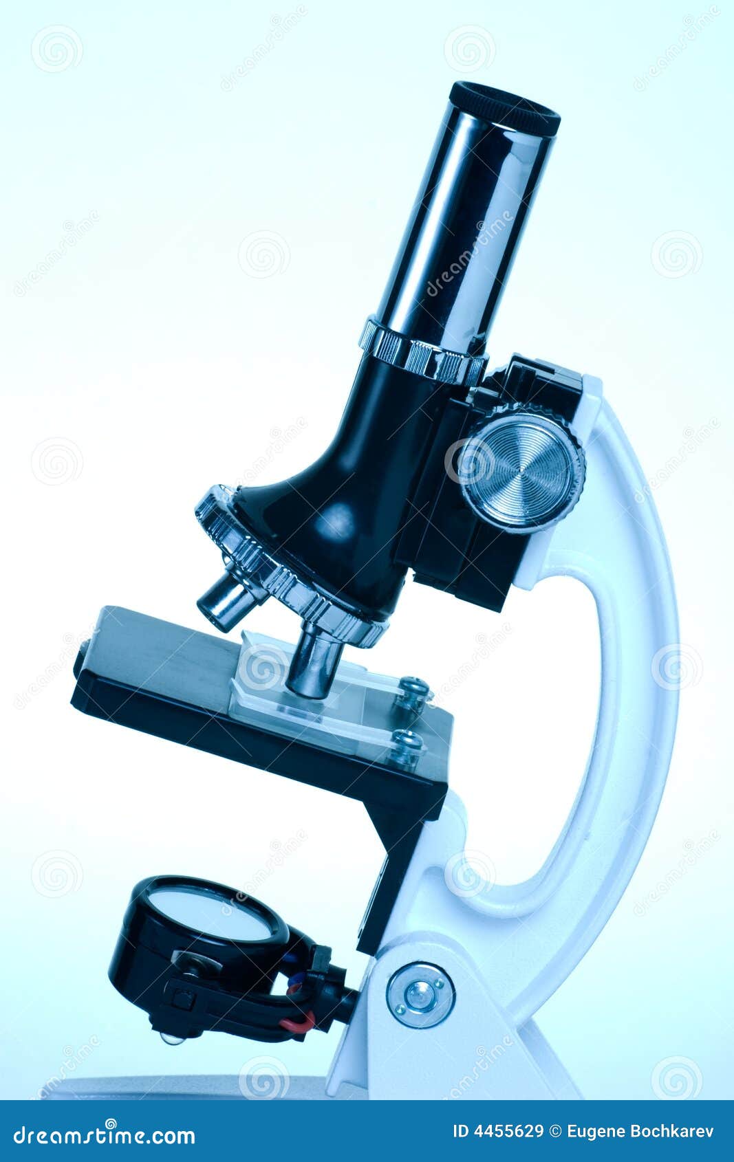 Microscoop stock afbeelding. Image of biologie, wetenschap - 4455629