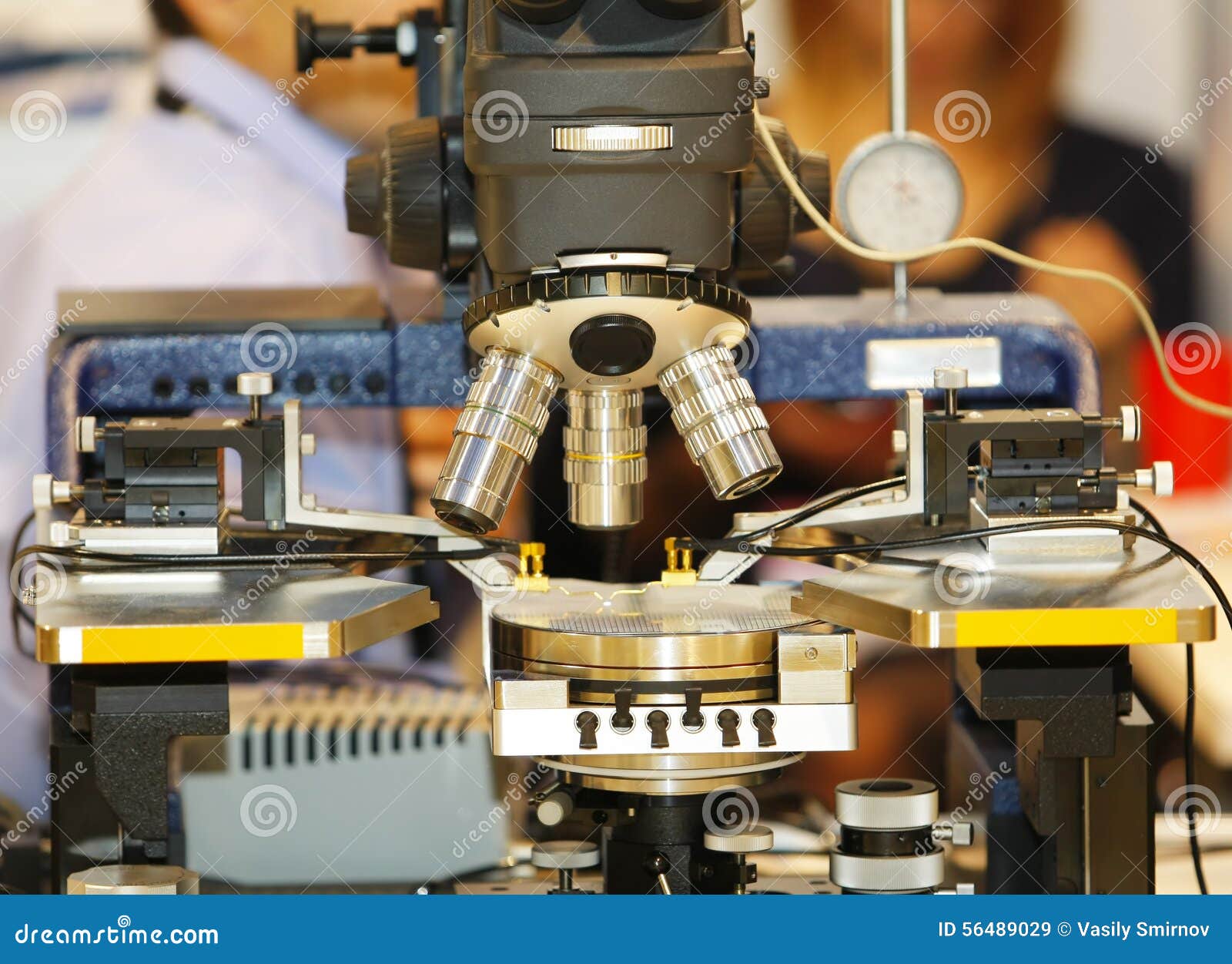 Microscope to control chip stock image. Image of glass - 56489029