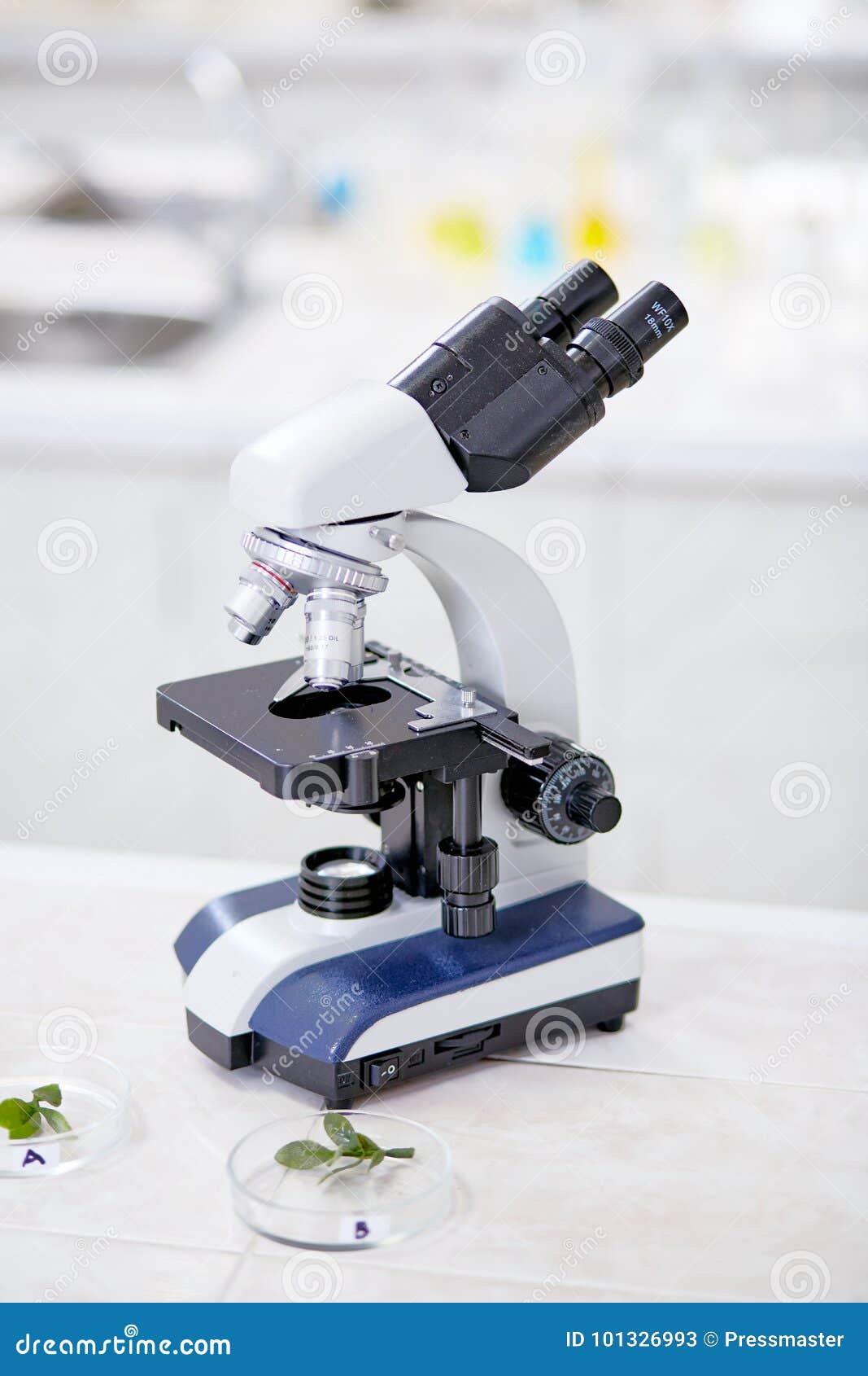 Microscopio Binocular Moderno Imagen de archivo - Imagen de experimento ...