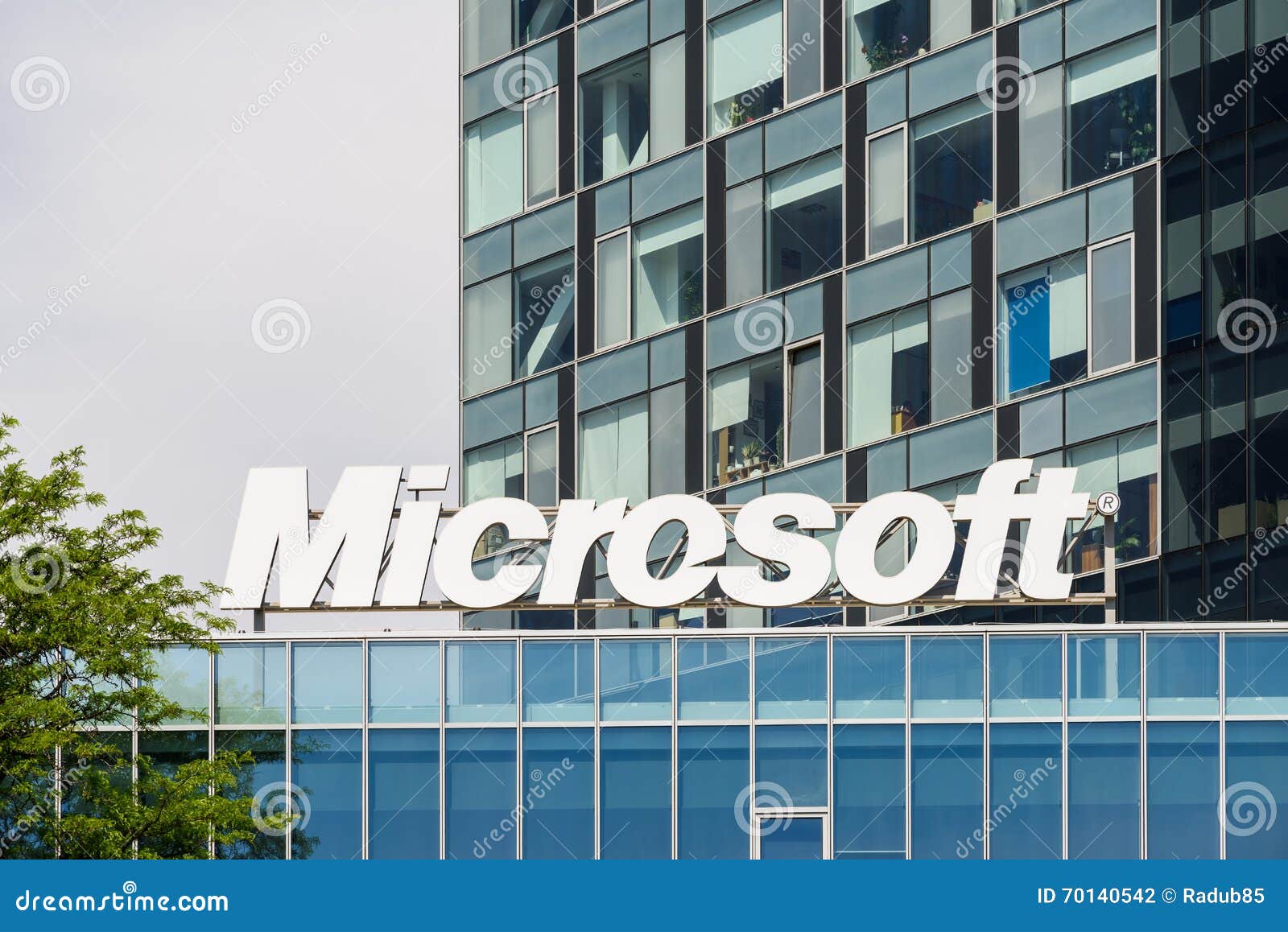 Microsoft Corporation Building Editorial Photography - Image of ...