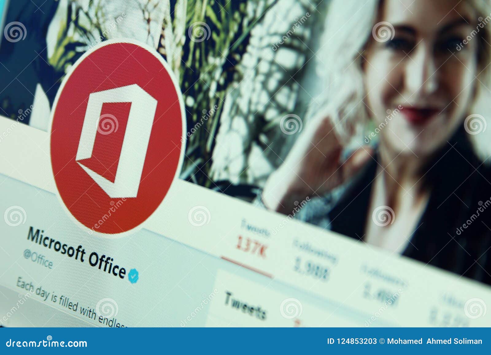 Microsoft Office Twitter Account Editorial Stock Photo - Image of excel, computer: 124853203