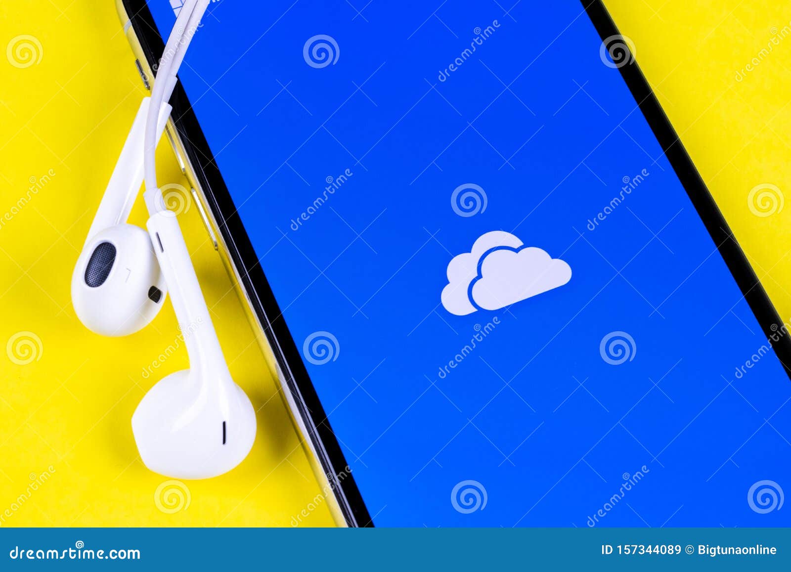 Microsoft OneDrive Application Icon on Apple IPhone X Screen Close-up ...