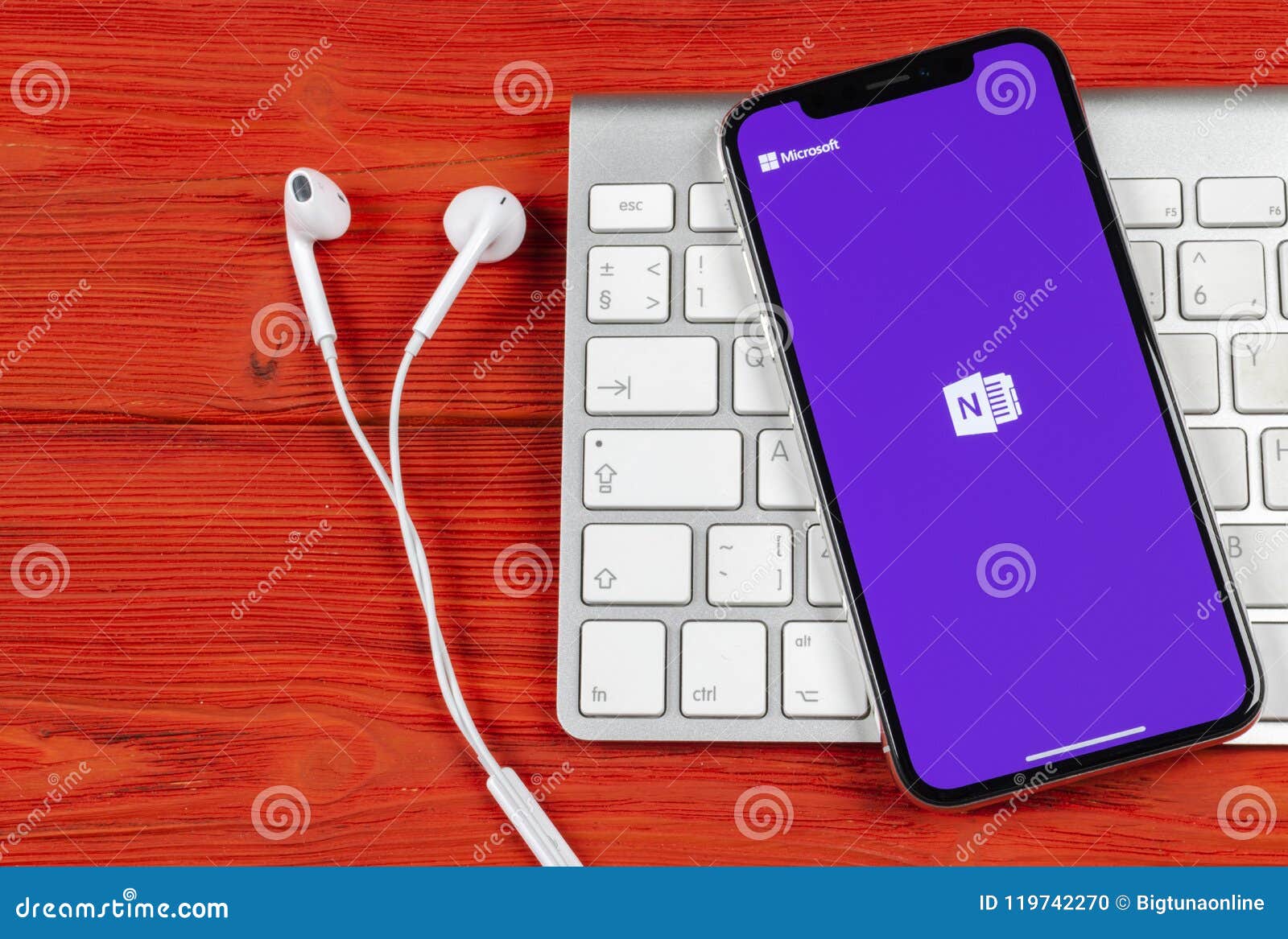 Microsoft OneNote Office Application Icon on Apple IPhone X Screen ...
