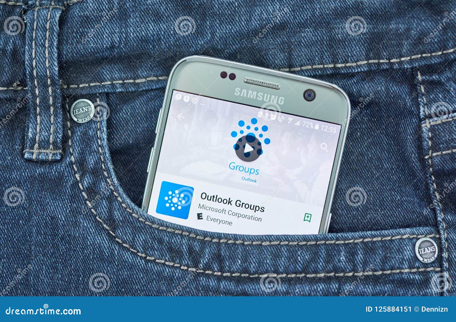 Microsoft Outlook Groups Mobile Application on Screen of Samsung ...