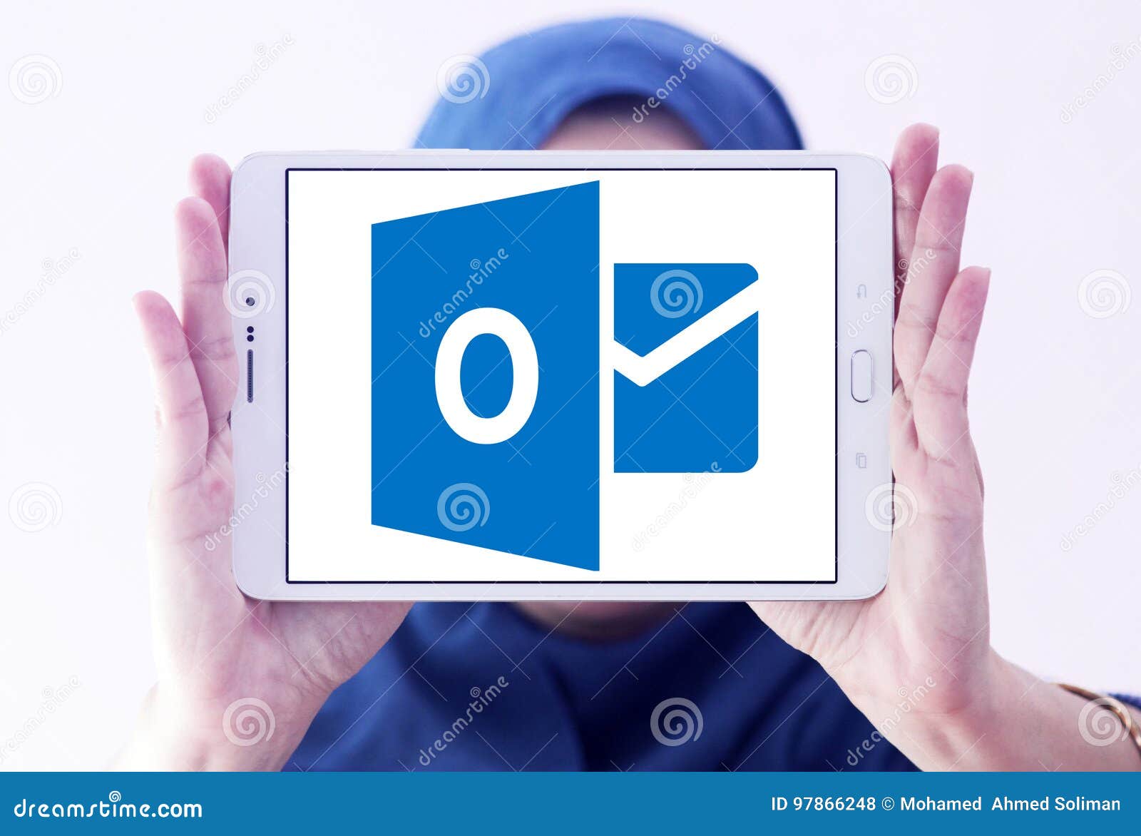 Microsoft outlook logo editorial stock photo. Image of networks - 97866248