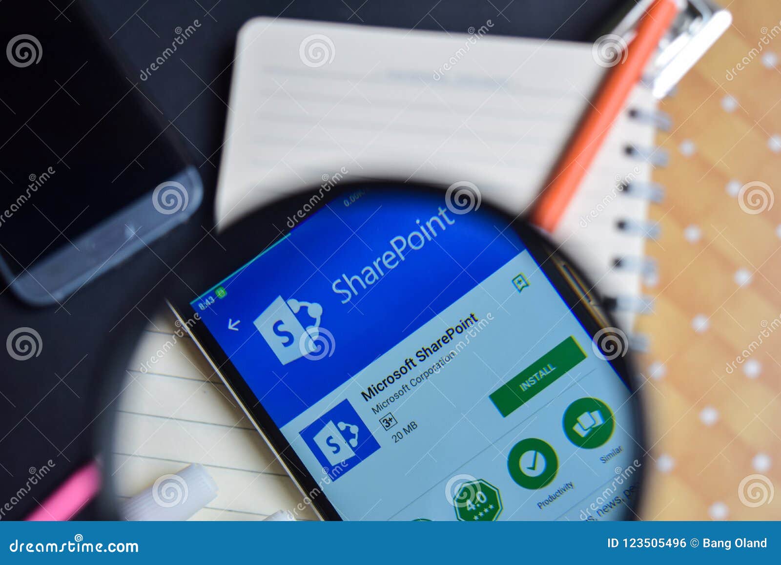 Microsoft SharePoint App with Magnifying on Smartphone Screen Editorial ...