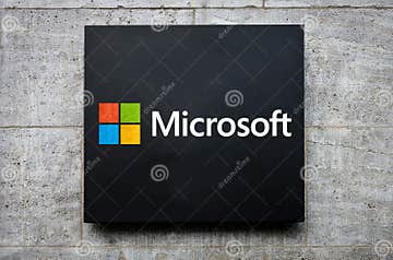 Microsoft Store logo editorial stock photo. Image of software - 250761983