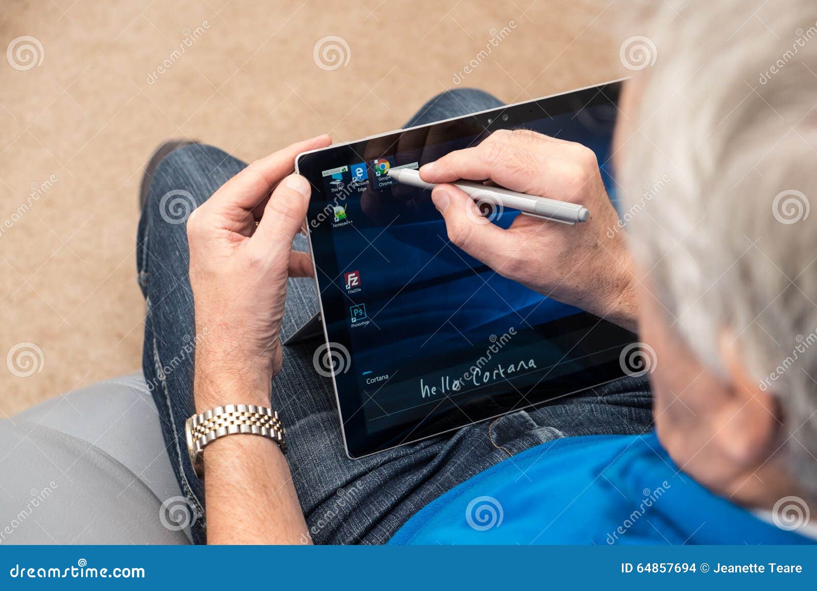 Microsoft Surface Pro 4 with Stylus and Keyboard Editorial Stock Image ...