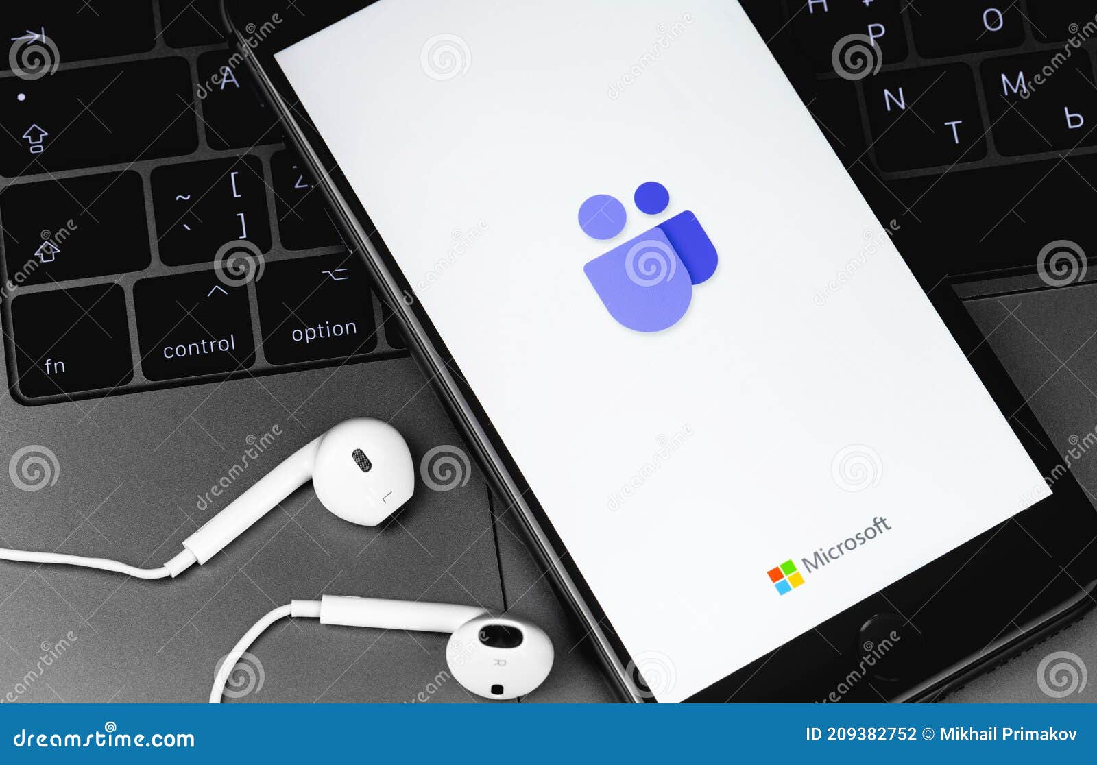 Microsoft Teams App on the Screen Editorial Photography - Image of ...