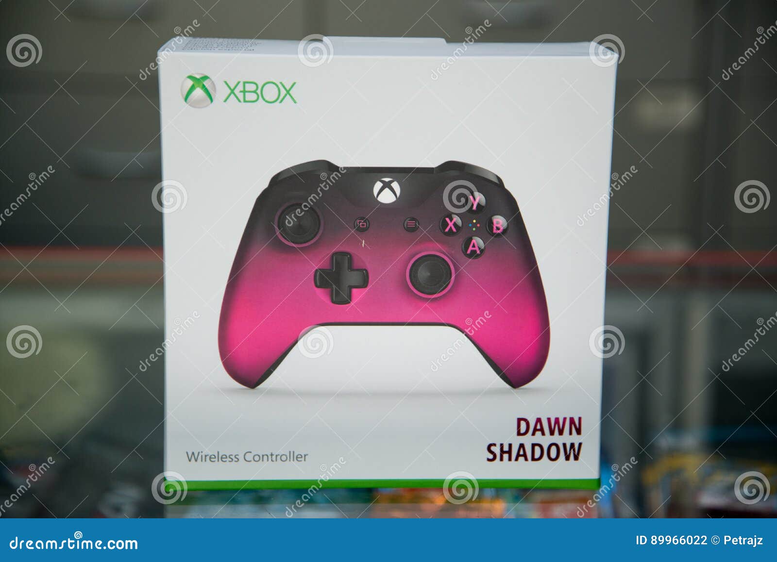 Microsoft Xbox Un Regulador Dawn Shadow Fotografía editorial - Imagen ...