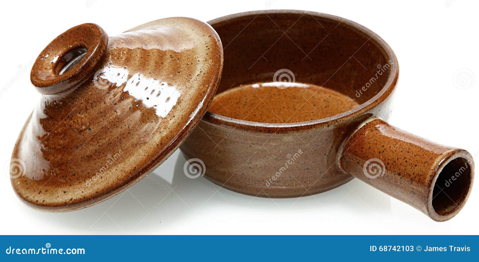 Microwavable Clay Pot with Lid Stock Image - Image of clay, empty: 68742103