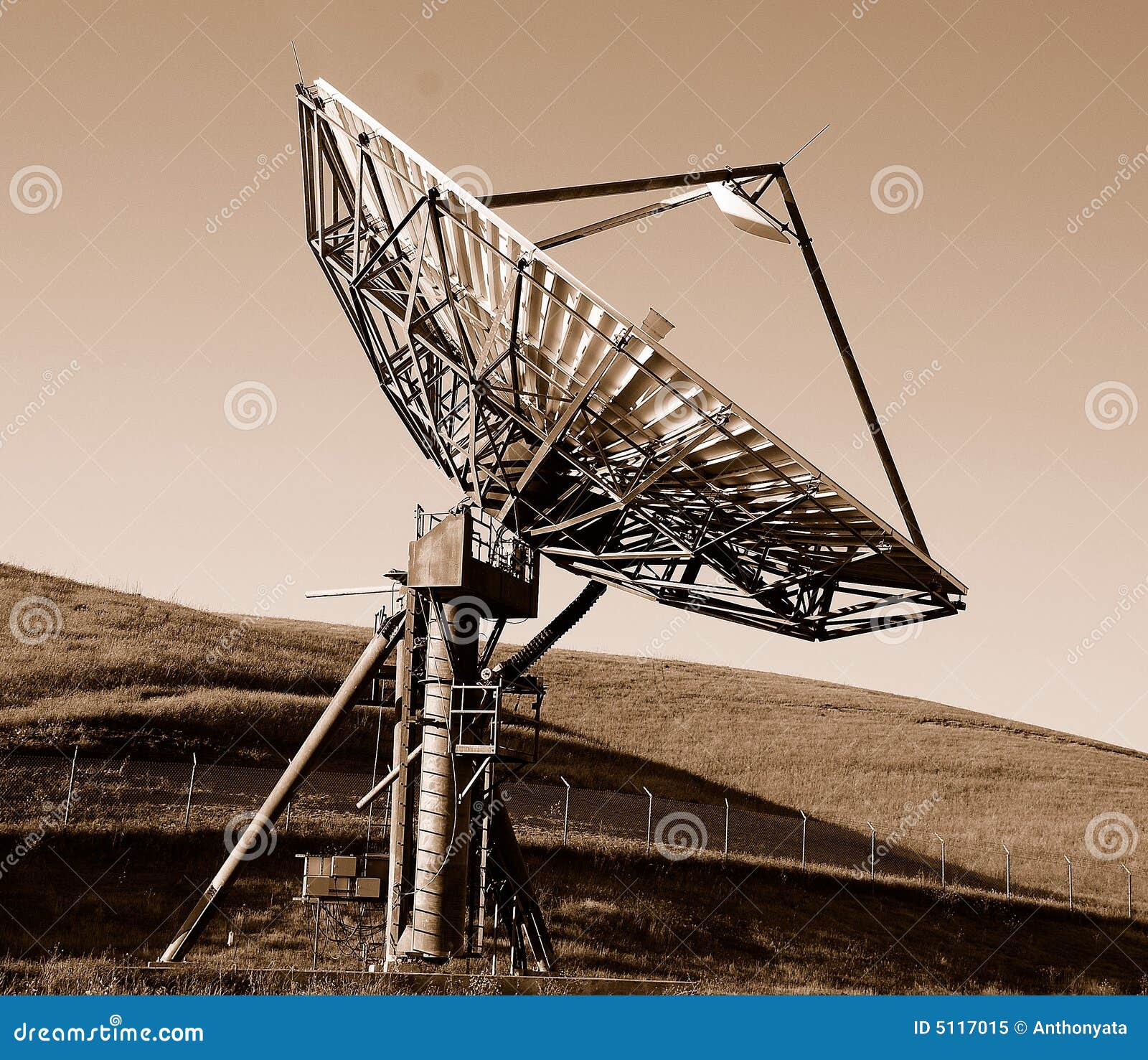 Microwave Antenna stock image. Image of frequency, design - 5117015