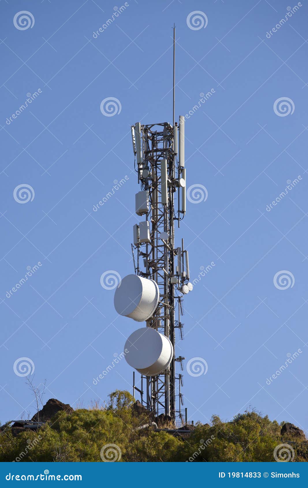 Microwave Communication Tower Stock Image - Image of cloud, white: 19814833