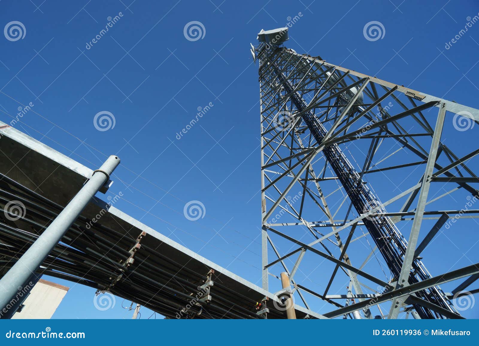 Microwave Telecommunications Tower Stock Photo - Image of phone ...