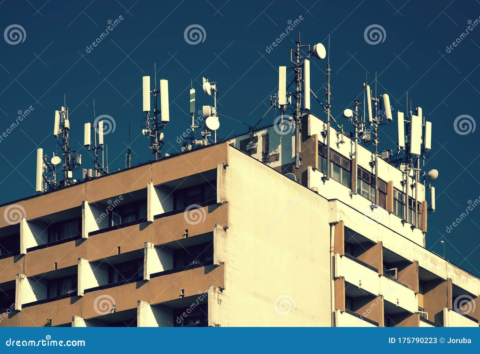 Microwave Transmitter Antennas on Rooftop Stock Image - Image of ...