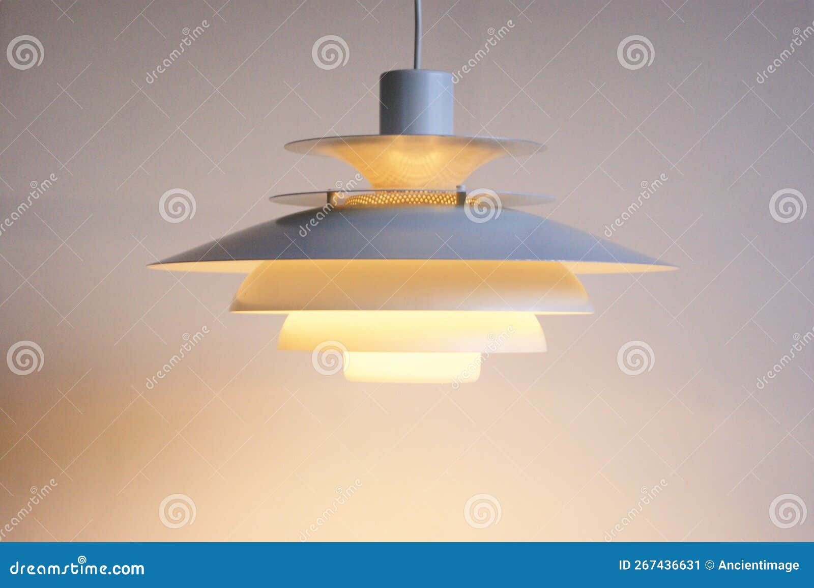 Mid Century Modern Design Lamp Stock Image - Image of lamp, wing: 267436631