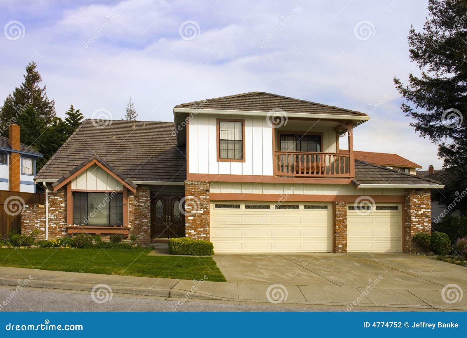 Mid range home stock photo. Image of masonry, doors, steps - 4774752