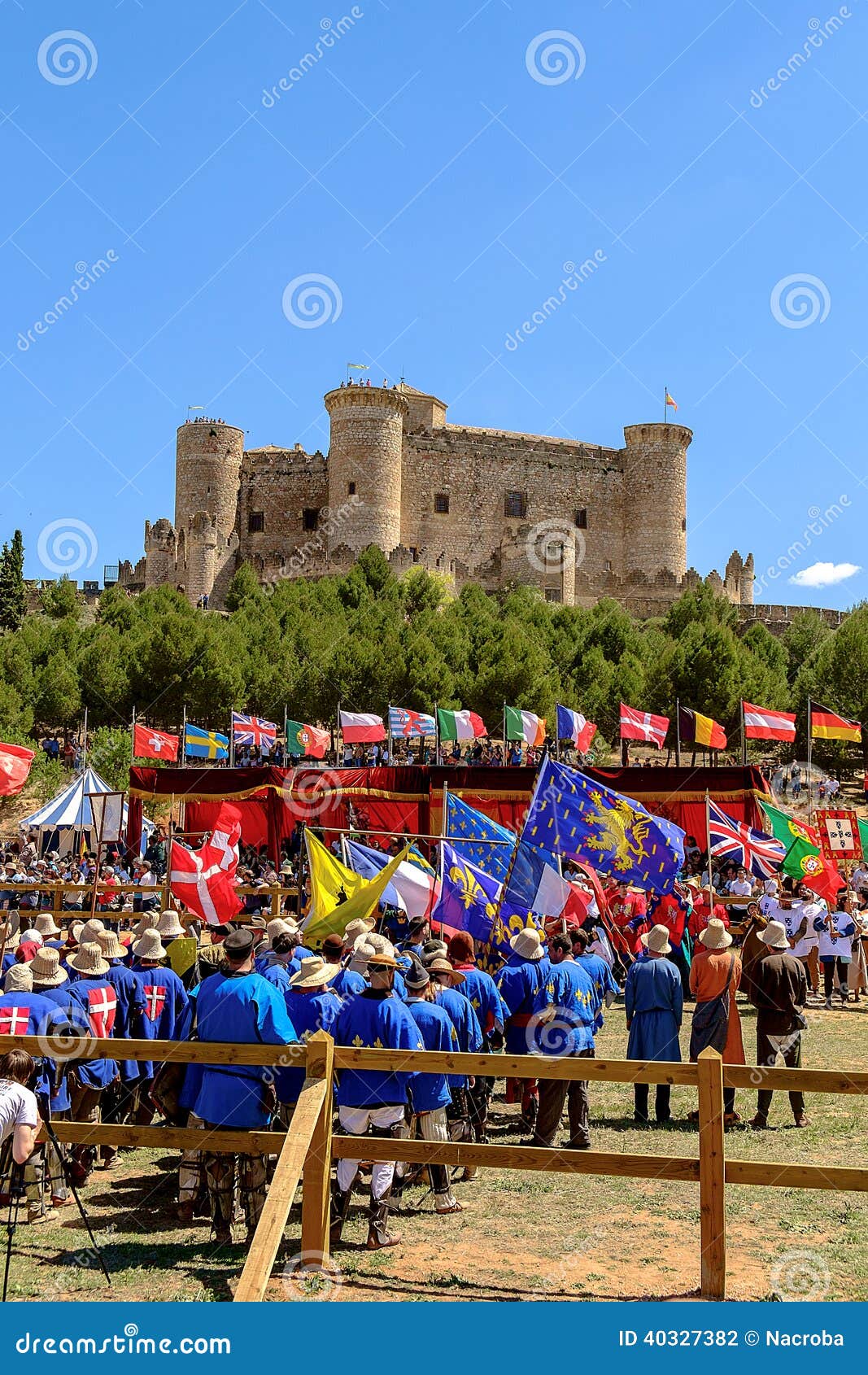Middeleeuws Gevecht redactionele fotografie. Image of strijder - 40327382