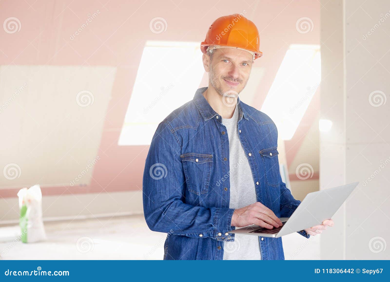 Construction Worker Using Laptop Stock Photo - Image of expert, people ...