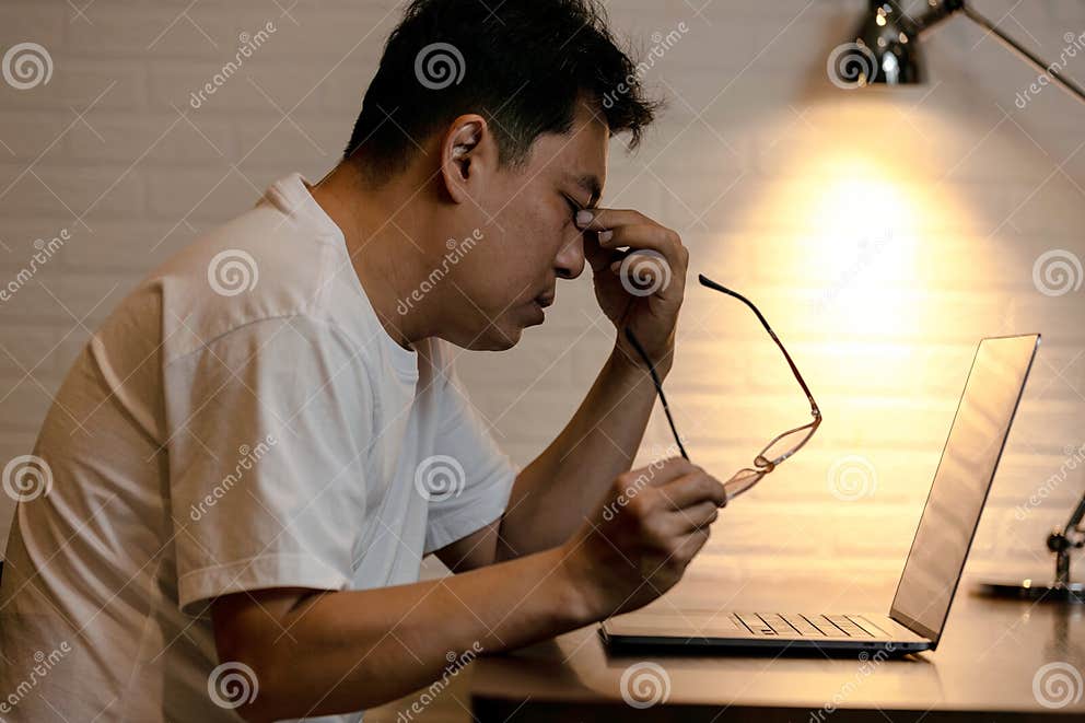 Middle Aged Man with Presbyopia,problem of Changes in Eyesight,blurred ...