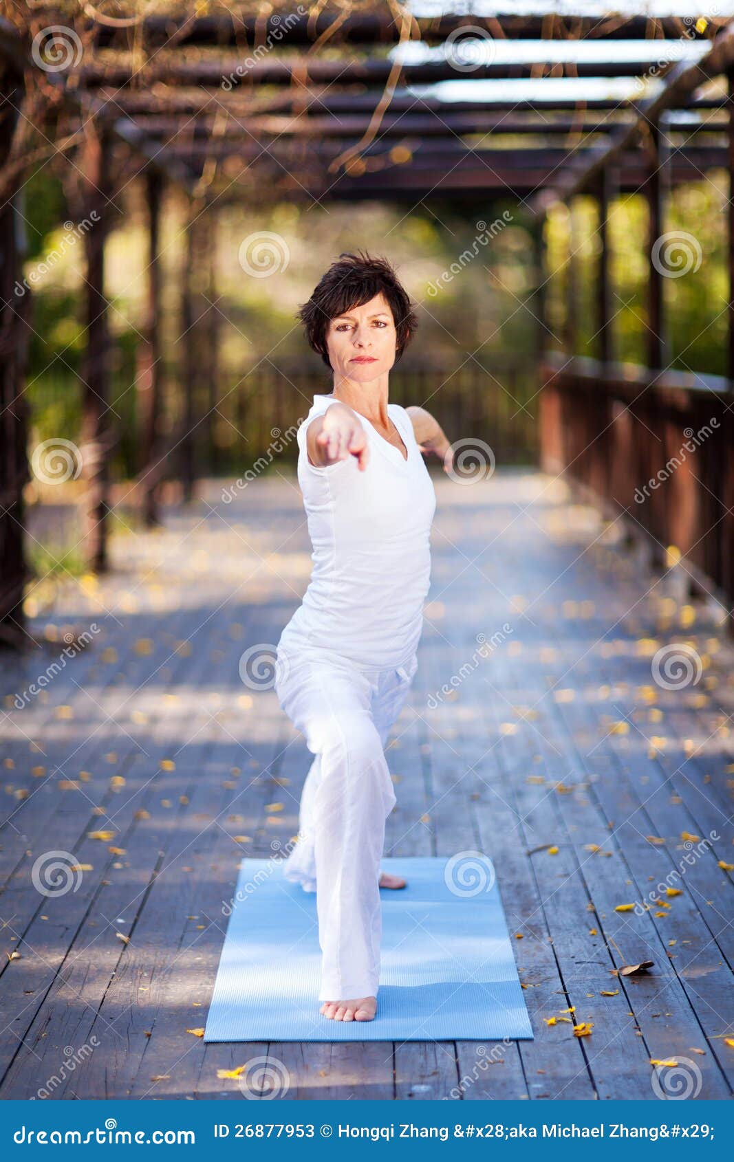 Middle aged woman exercise stock image. Image of fitness - 26877953
