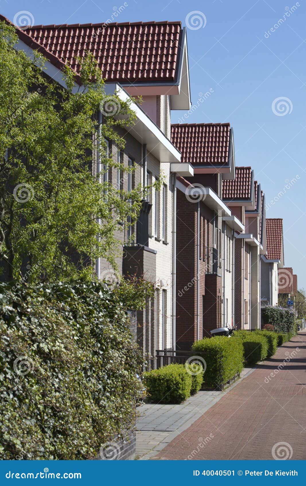 Middle class neighborhood stock image. Image of middle - 40040501