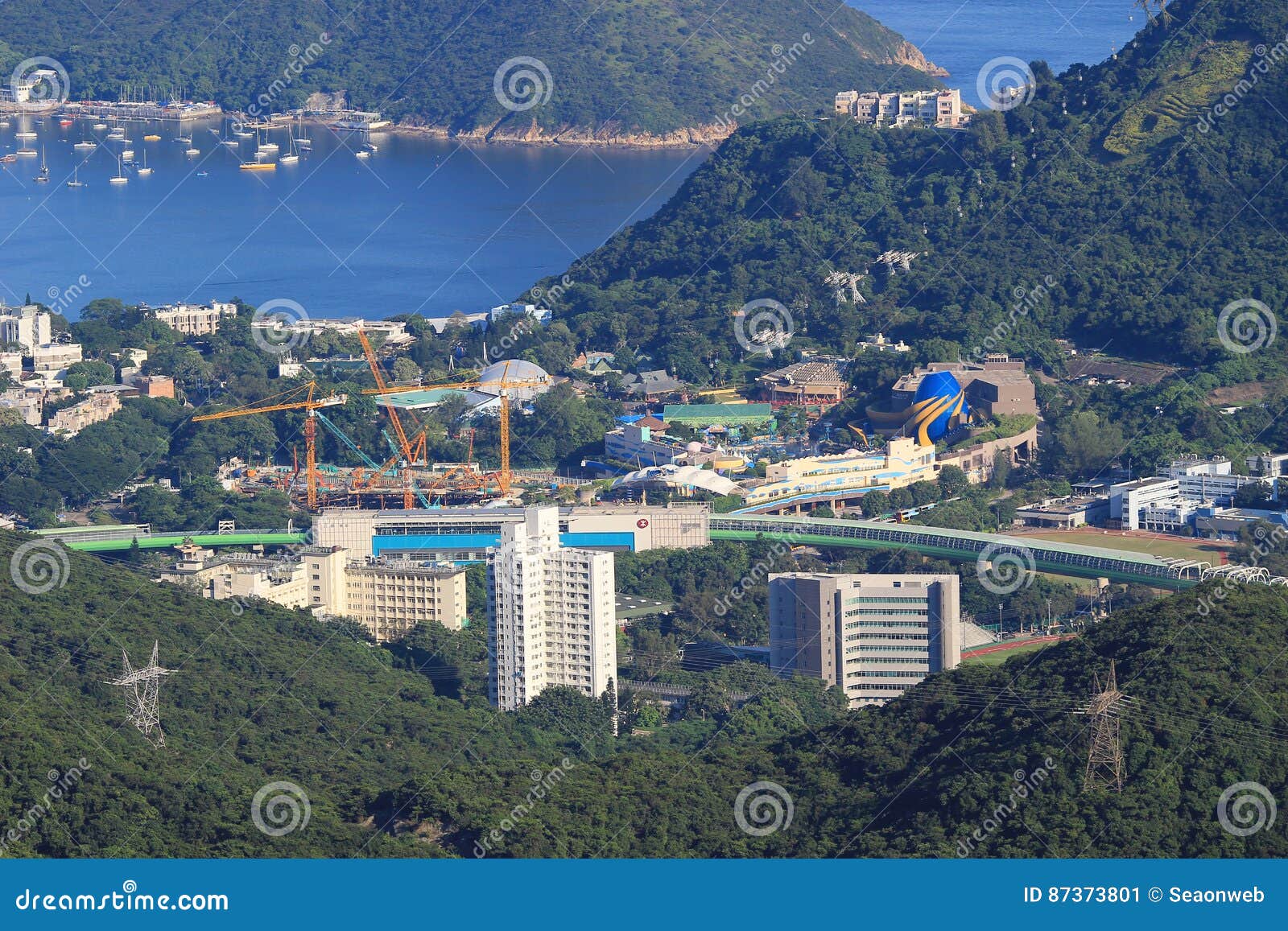 Middle Class Residential Building in Hong Kong Editorial Photo - Image ...