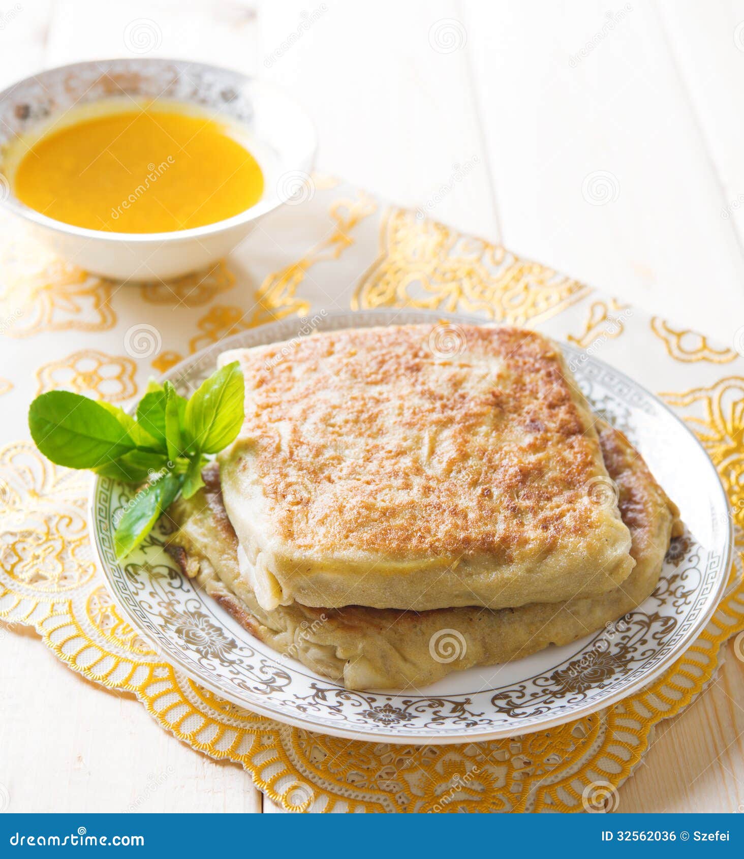 Middle East Stuffed Bread Mutabbaq Stock Photo - Image of meal, chicken ...