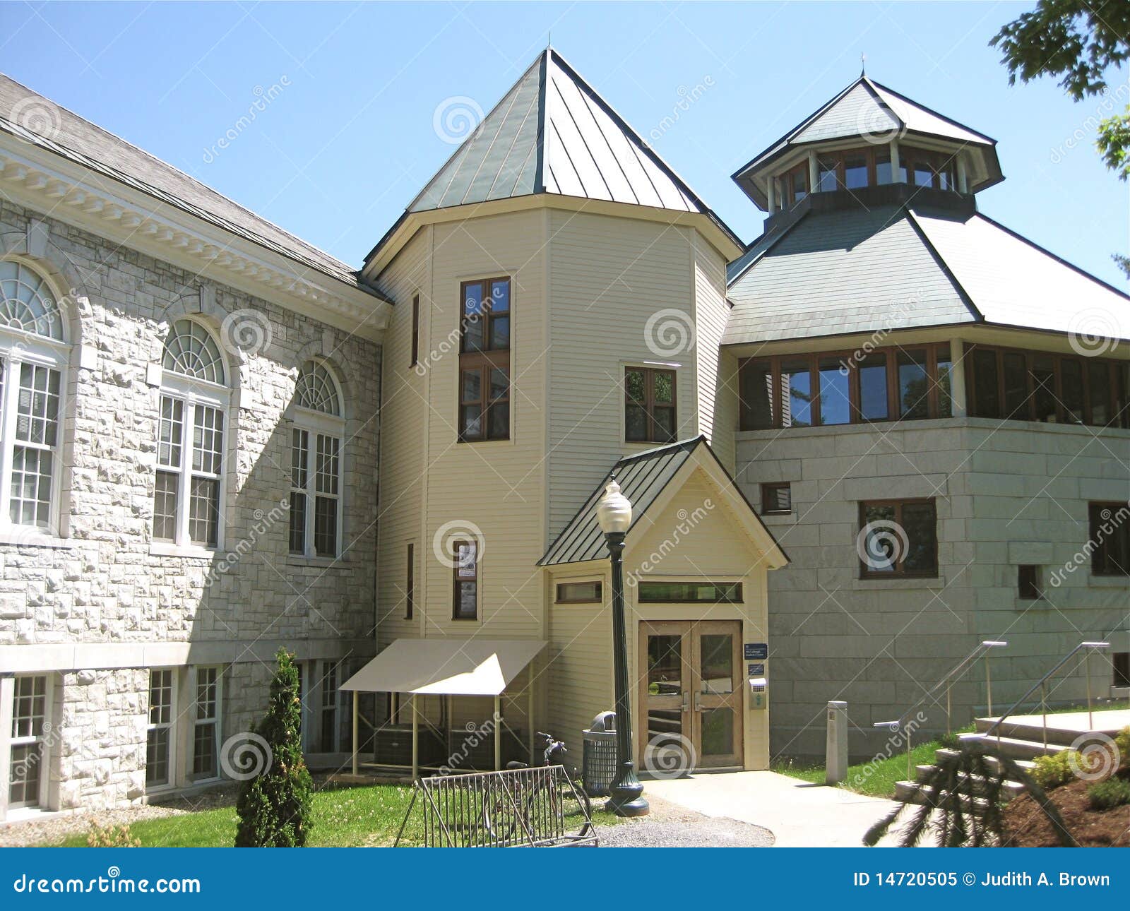 Middlebury College Campus stock image. Image of learn - 14720505