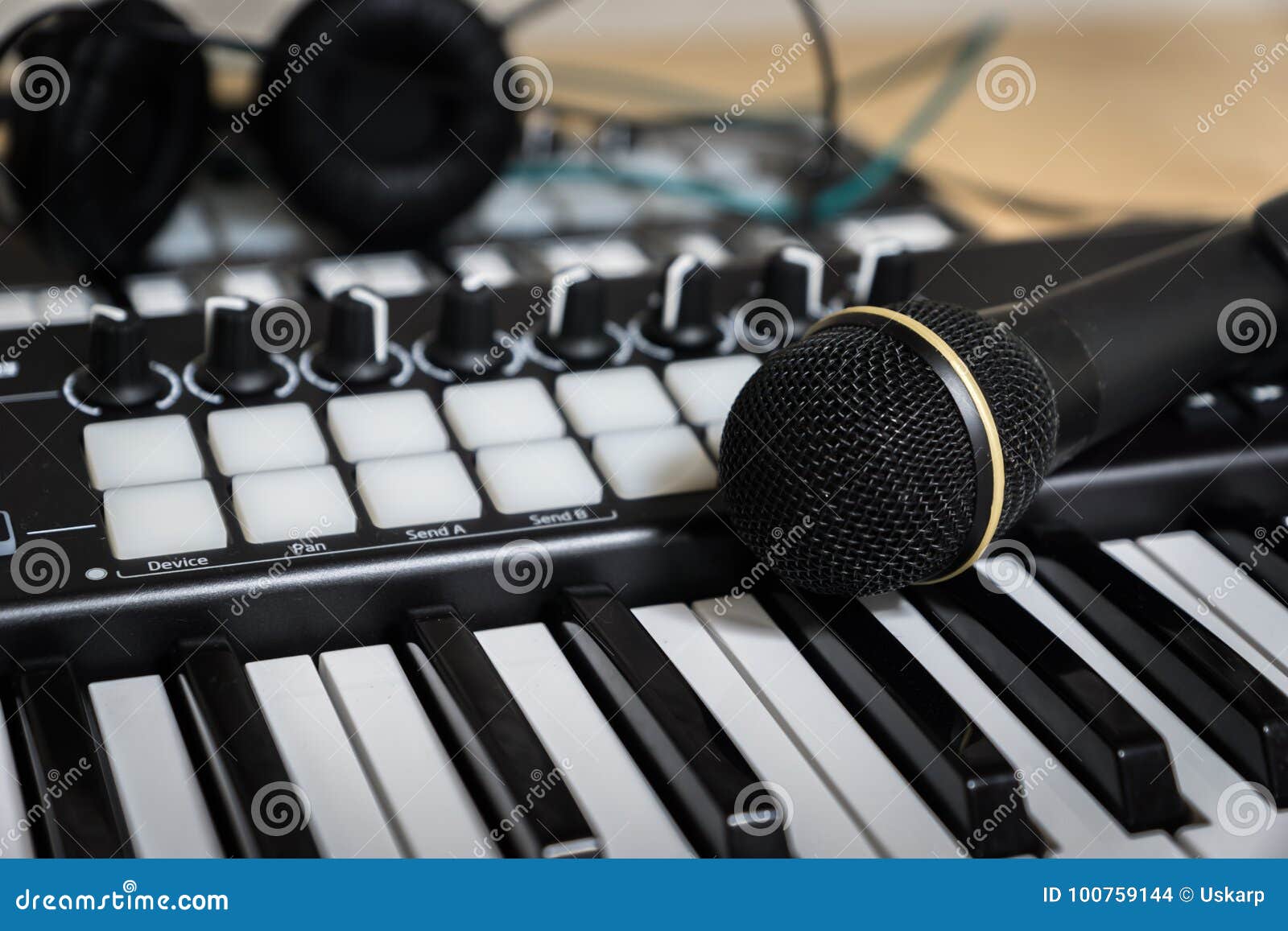MIDI Keyboard Synthesizer and Microphone Stock Photo - Image of ... MIDI Keyboard Synthesizer and Microphone Stock Photo - Image of ...