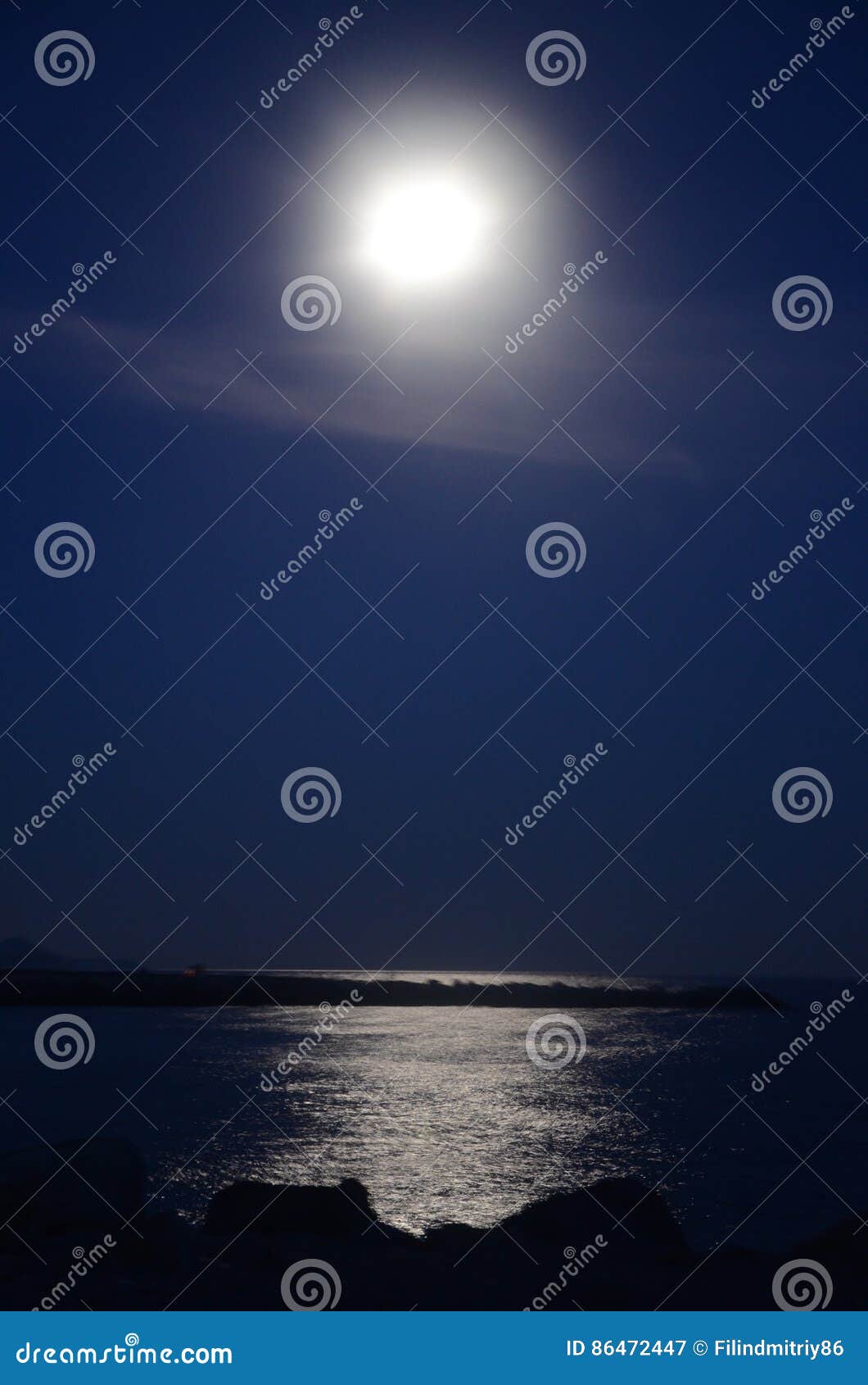 Midnight sea stock image. Image of moon, nature, midnigh - 86472447