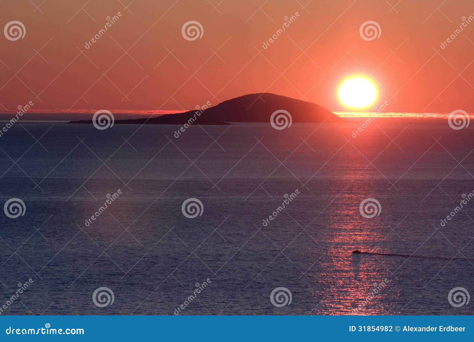 Midnight sun stock photo. Image of relaxation, panorama - 31854982