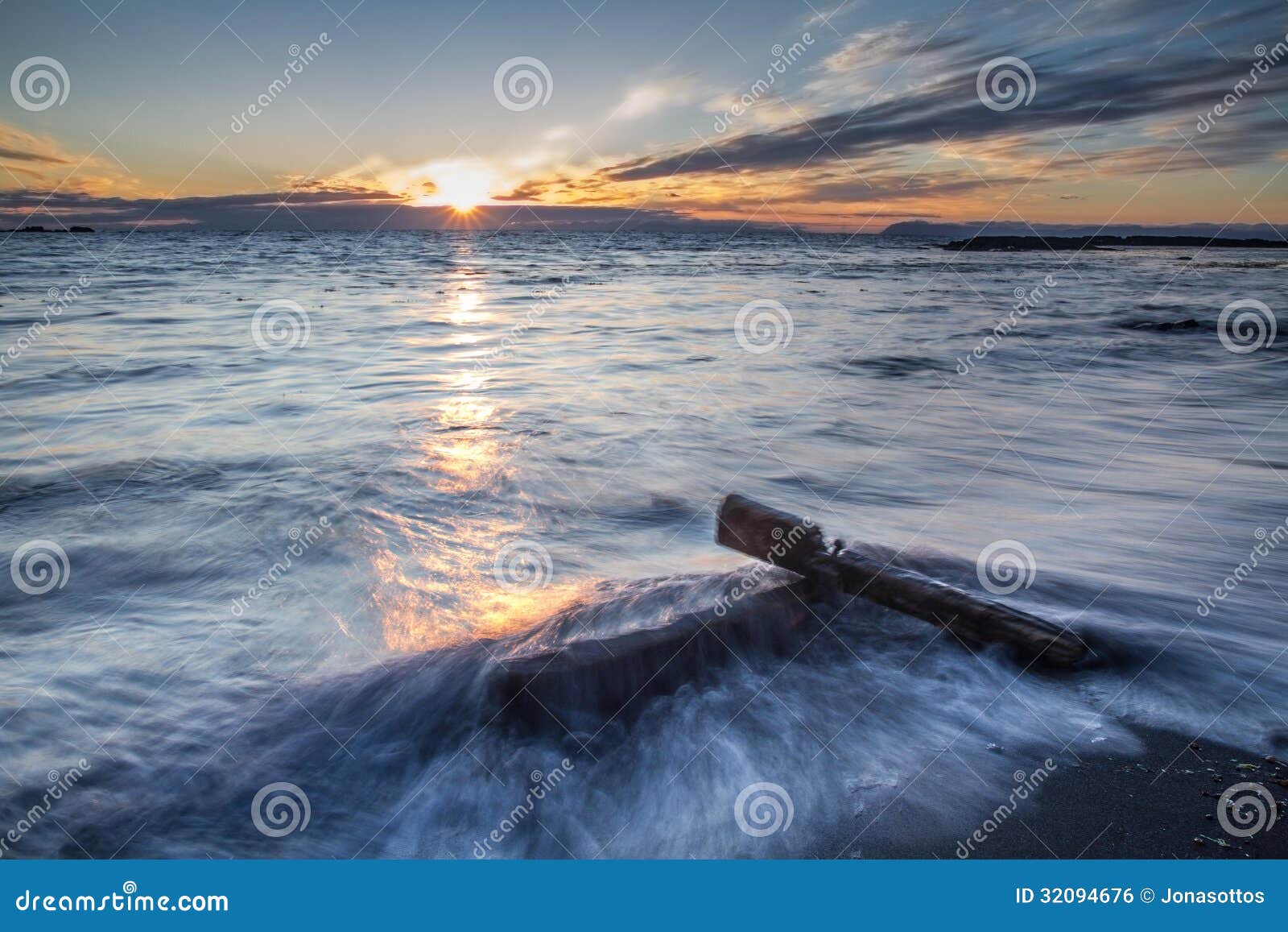 Midnight Sunset stock photo. Image of clouds, waves, akranes - 32094676