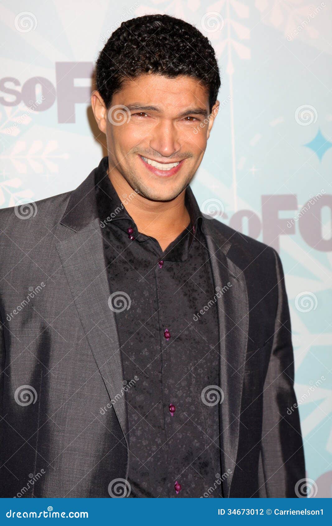 Mido fotografía editorial. Imagen de enero, chalet, pasadena - 34673012