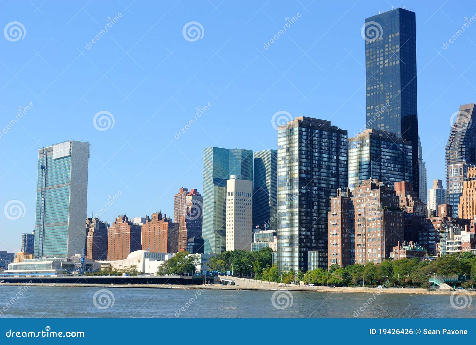 Midtown manhattan stock photo. Image of cityscape, queens - 19426426