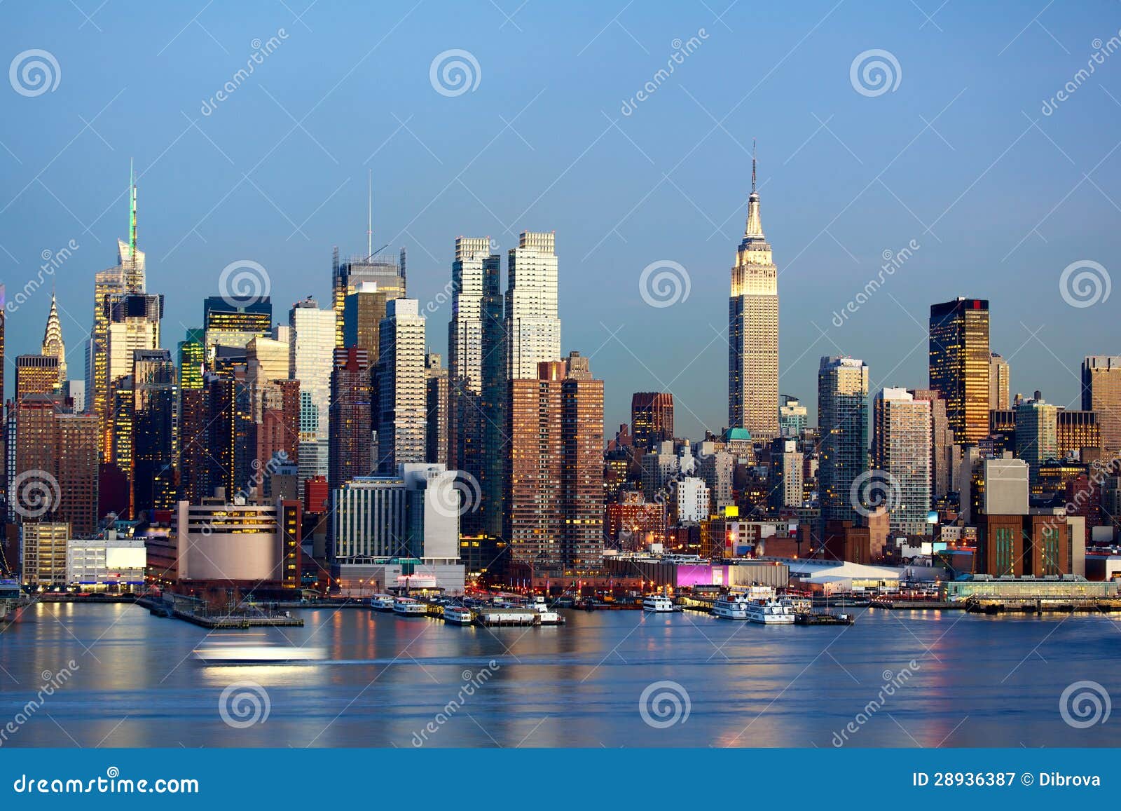 Midtown Manhattan stock image. Image of office, metropolis - 28936387