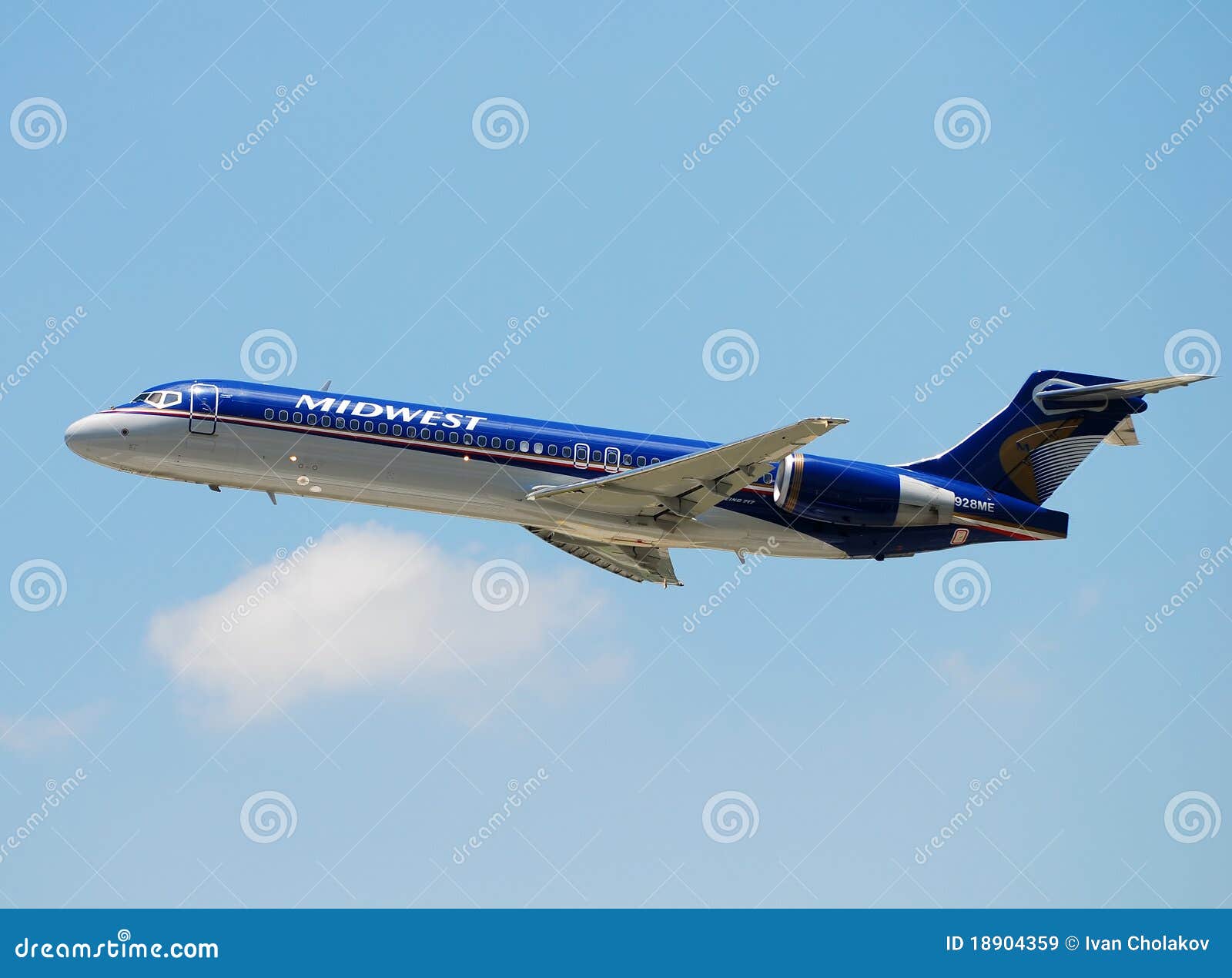 Midwest Airlines Passenger Jet Departing Editorial Stock Image - Image ...